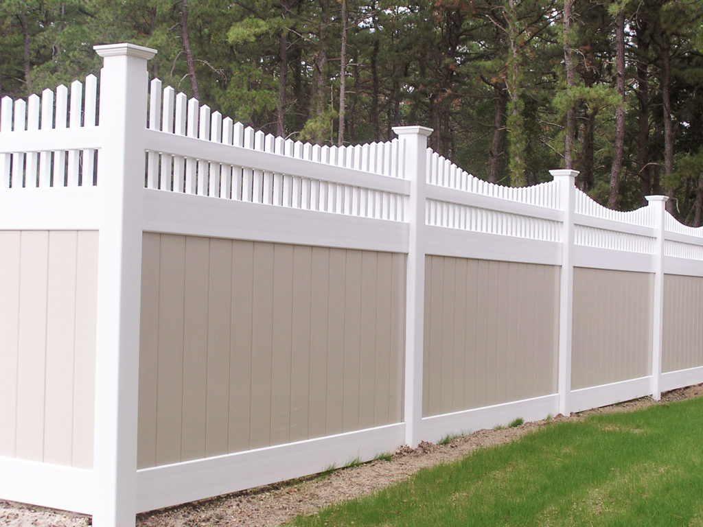 The Best Fences For Dogs - Ultimate Guide To Choosing A Dog Fence
